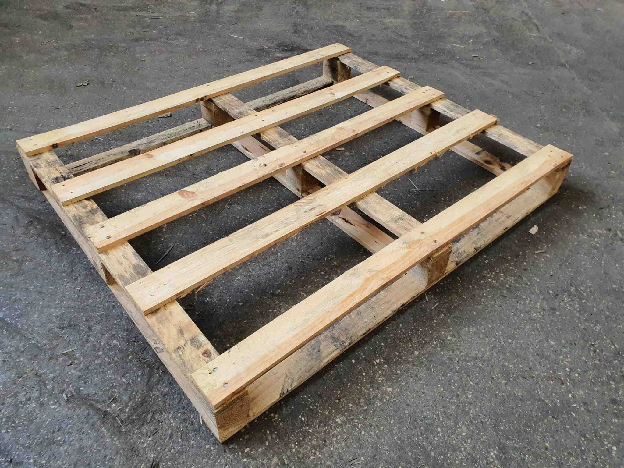 Palet americano sencillo perimetral o cerrado • Alfasa